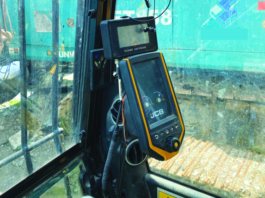 JCB JS220LC EXCAVATOR - machinesandparts.com